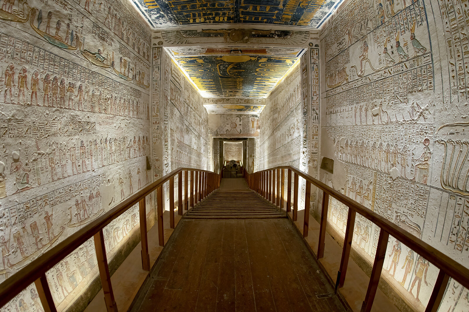 TUT AND COMPANY | ANDY LERNER PHOTO